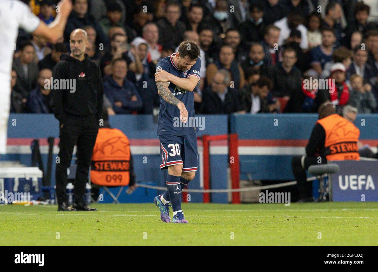 Lionel MESSI of PSG is suffering of the shoulder during the Champion's ...