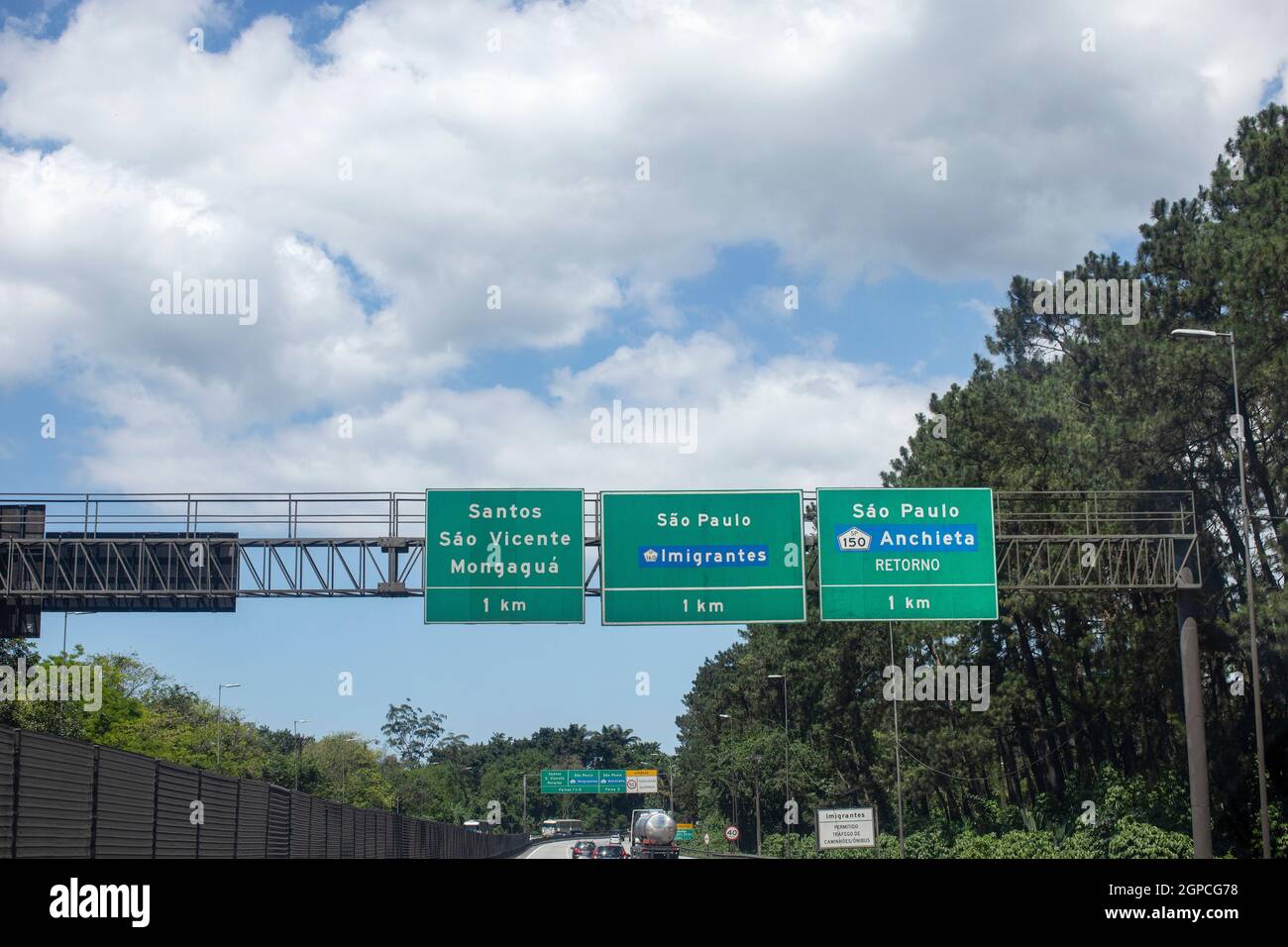 highway sign information Brazil Sao paulo Stock Photo - Alamy