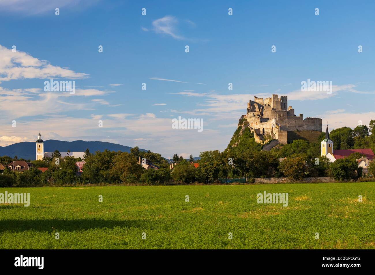 Ruins of Beckov castle, Slovakia Stock Photo - Alamy