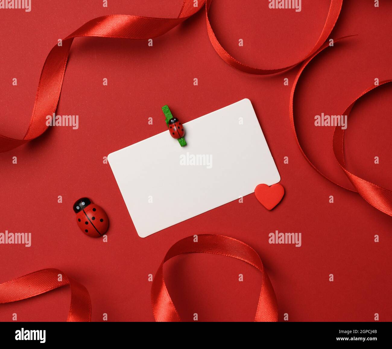 Blank red card ribbon hi-res stock photography and images - Alamy