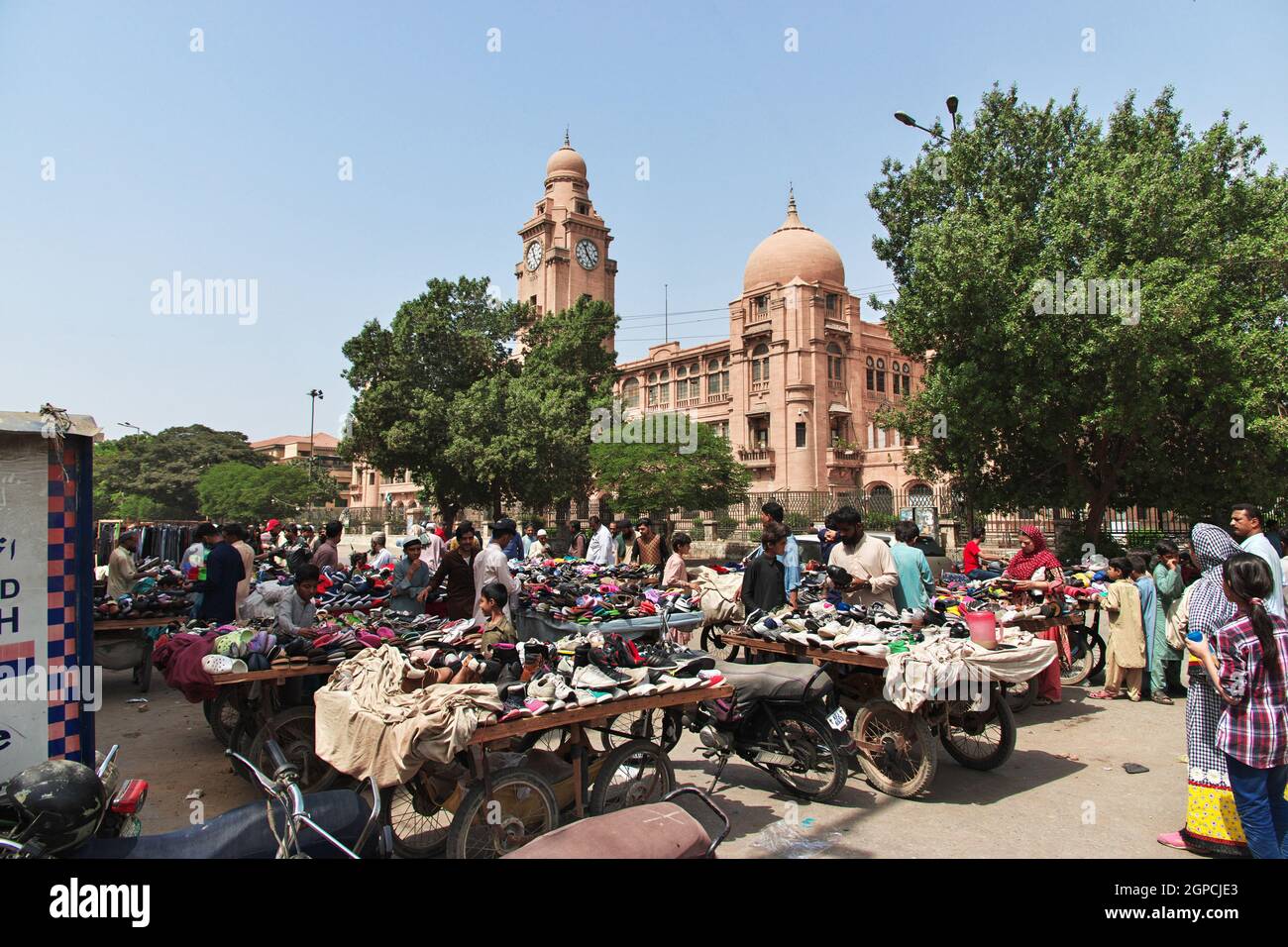 The local market in Karachi city, Pakistan Stock Photo - Alamy