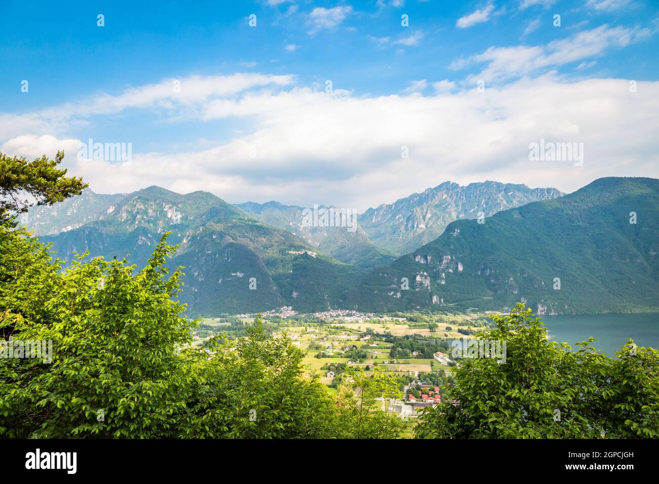 Panoramic natural landscapes. Wide-open spaces. Bagolino, Gaver ...