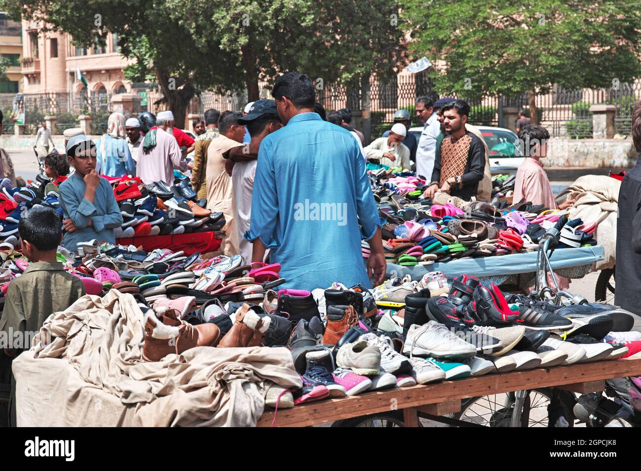 The local market in Karachi city, Pakistan Stock Photo - Alamy