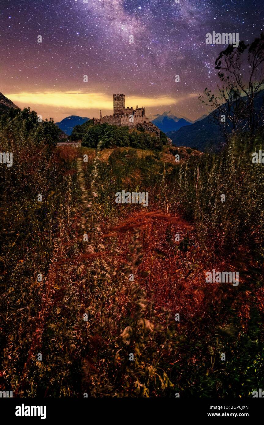 Medievale medioeval medieval hi-res stock photography and images - Alamy