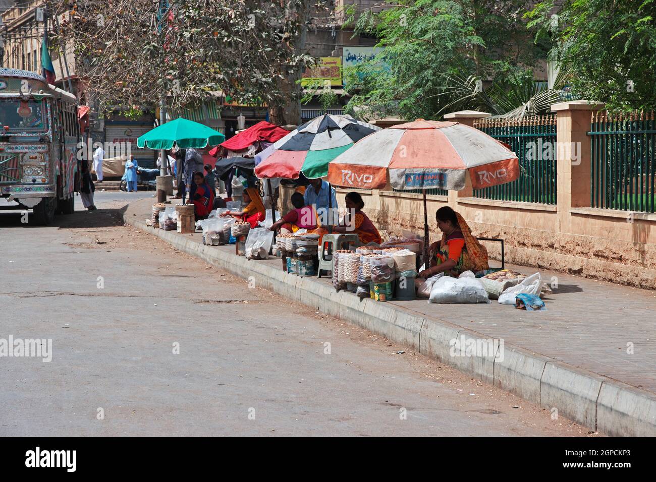 The local market in Karachi city, Pakistan Stock Photo - Alamy