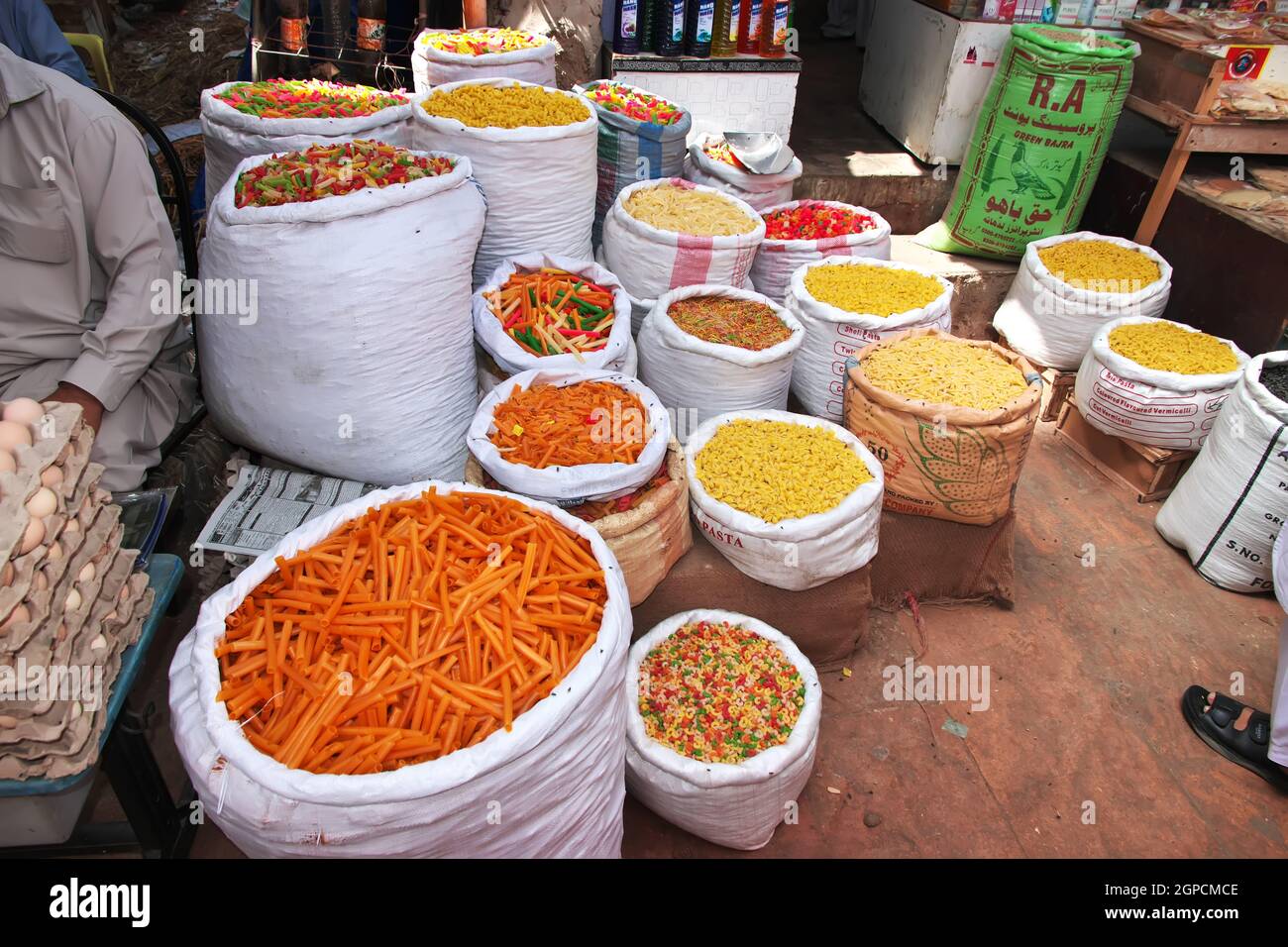 The local market in Karachi city, Pakistan Stock Photo - Alamy