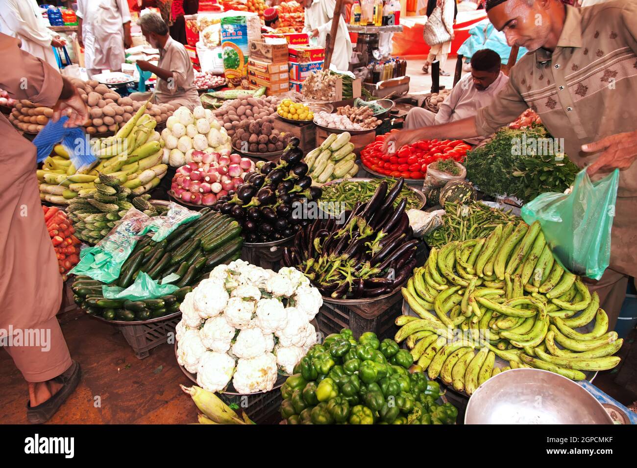 The local market in Karachi city, Pakistan Stock Photo - Alamy