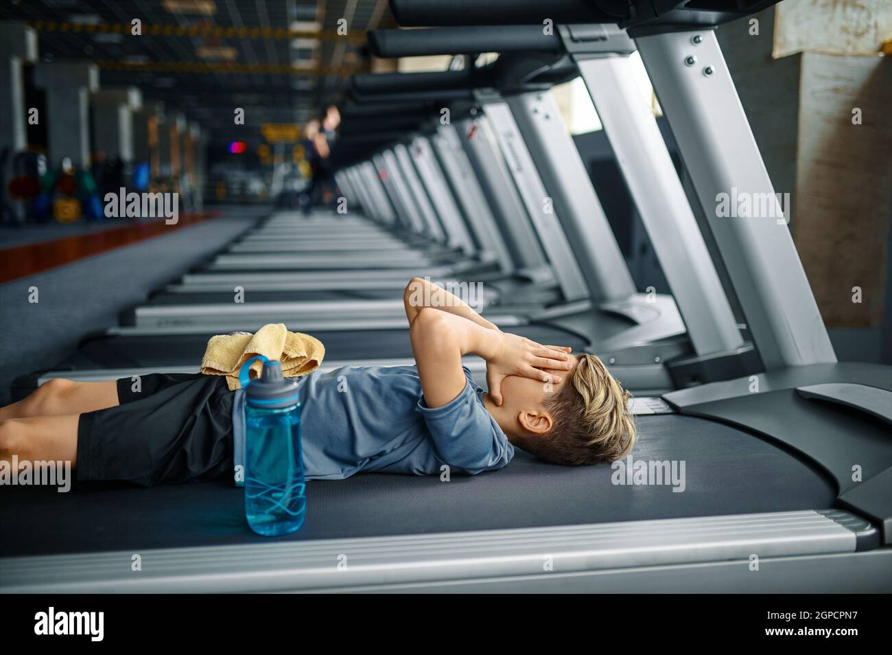 Teen treadmill exercise male hi-res stock photography and images - Alamy