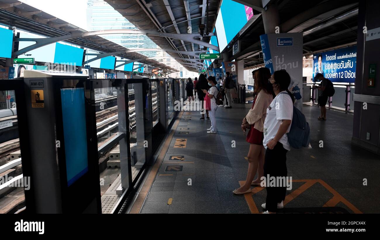 People on BTS Skytrain Chit Lom Station Platform Bangkok Thailand Stock ...