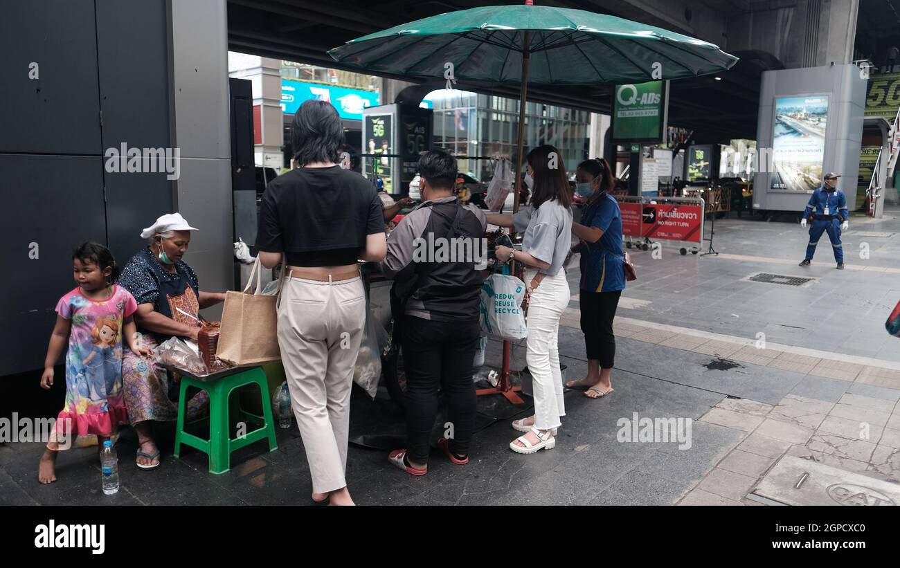 Sitting in the shadows hi-res stock photography and images - Alamy