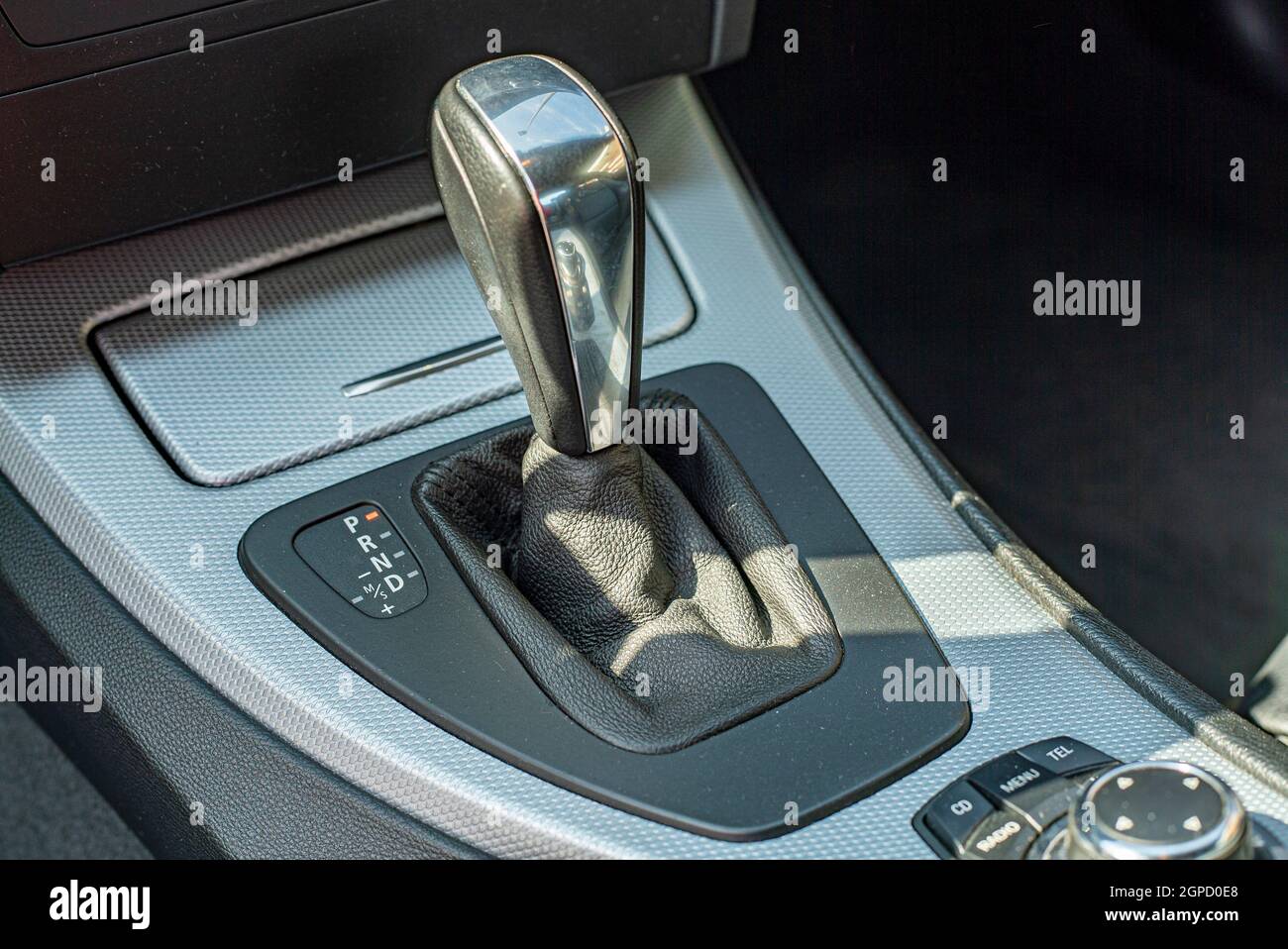 Detail of the automatic gear lever of a modern car Stock Photo - Alamy