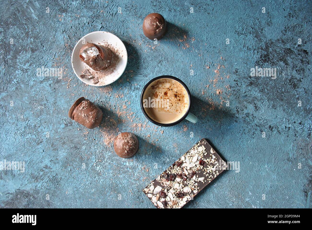 Cup of coffee, chocolate, cocoa powder Stock Photo - Alamy
