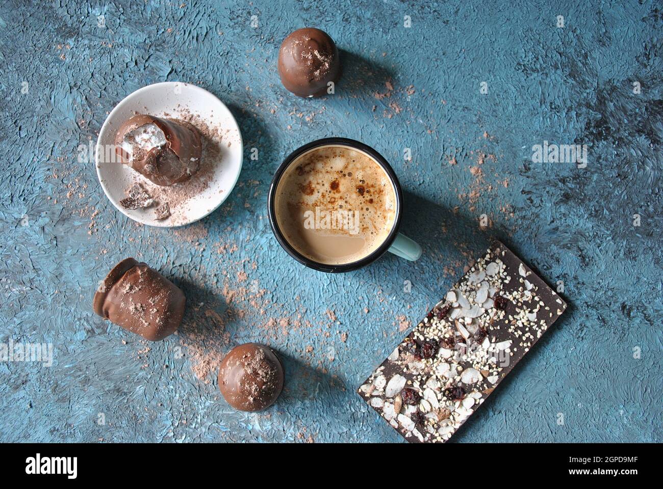 Cup of coffee, chocolate, cocoa powder Stock Photo - Alamy