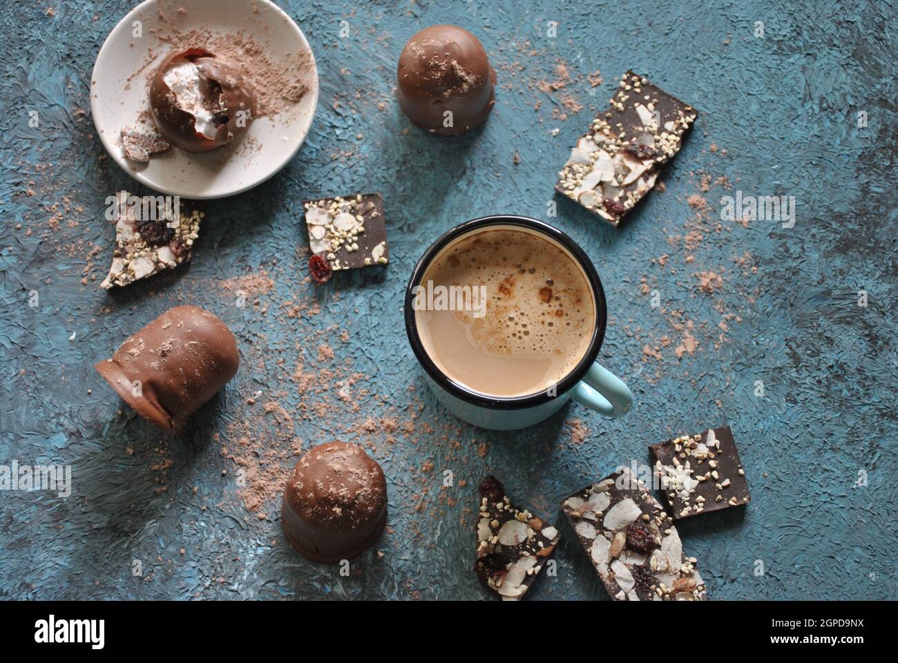 Cup of coffee, chocolate, cocoa powder Stock Photo - Alamy