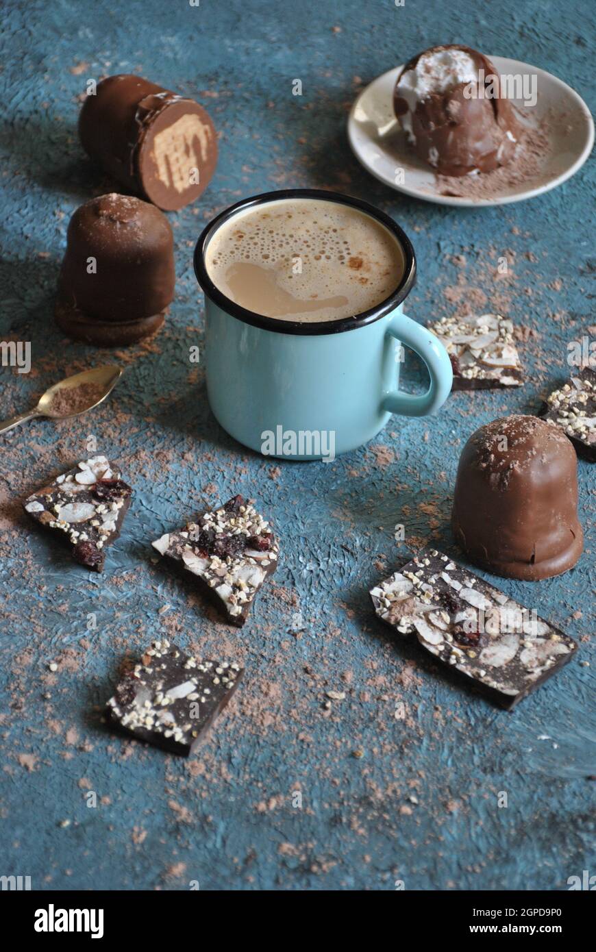 Cup of coffee, chocolate, cocoa powder Stock Photo - Alamy