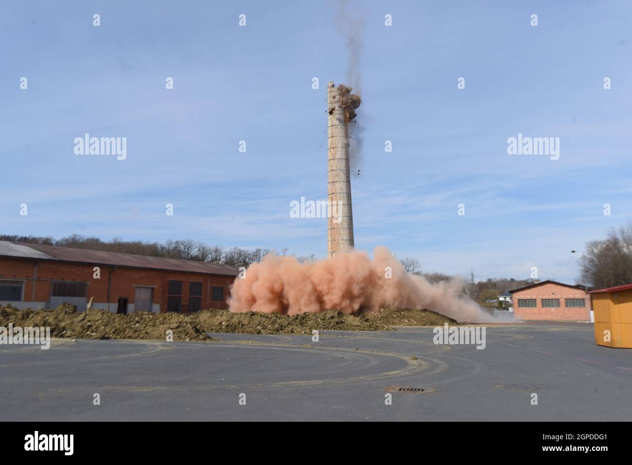 Superstructure renovation hi-res stock photography and images - Alamy