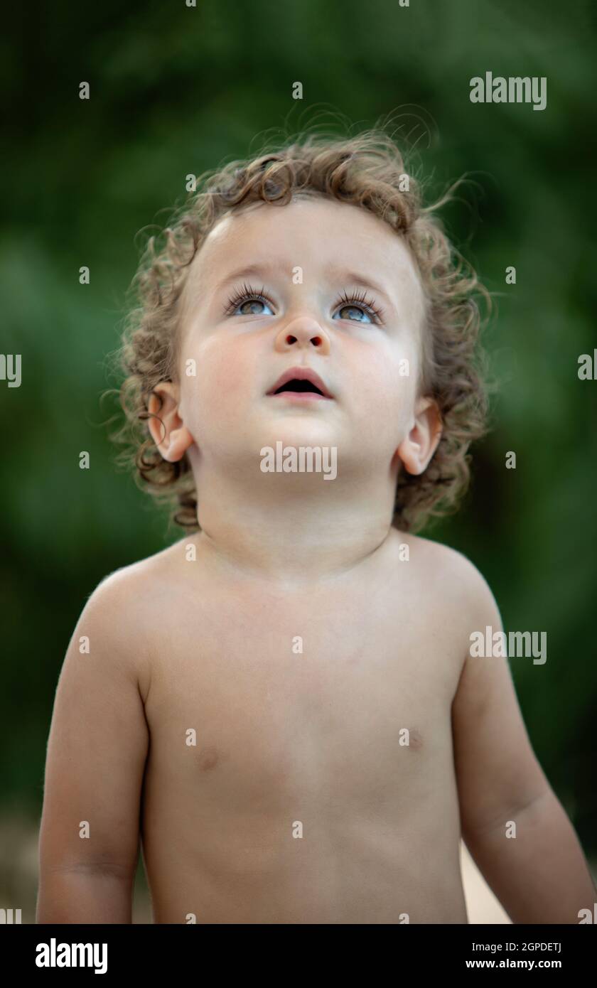 Child without hair hi-res stock photography and images - Alamy