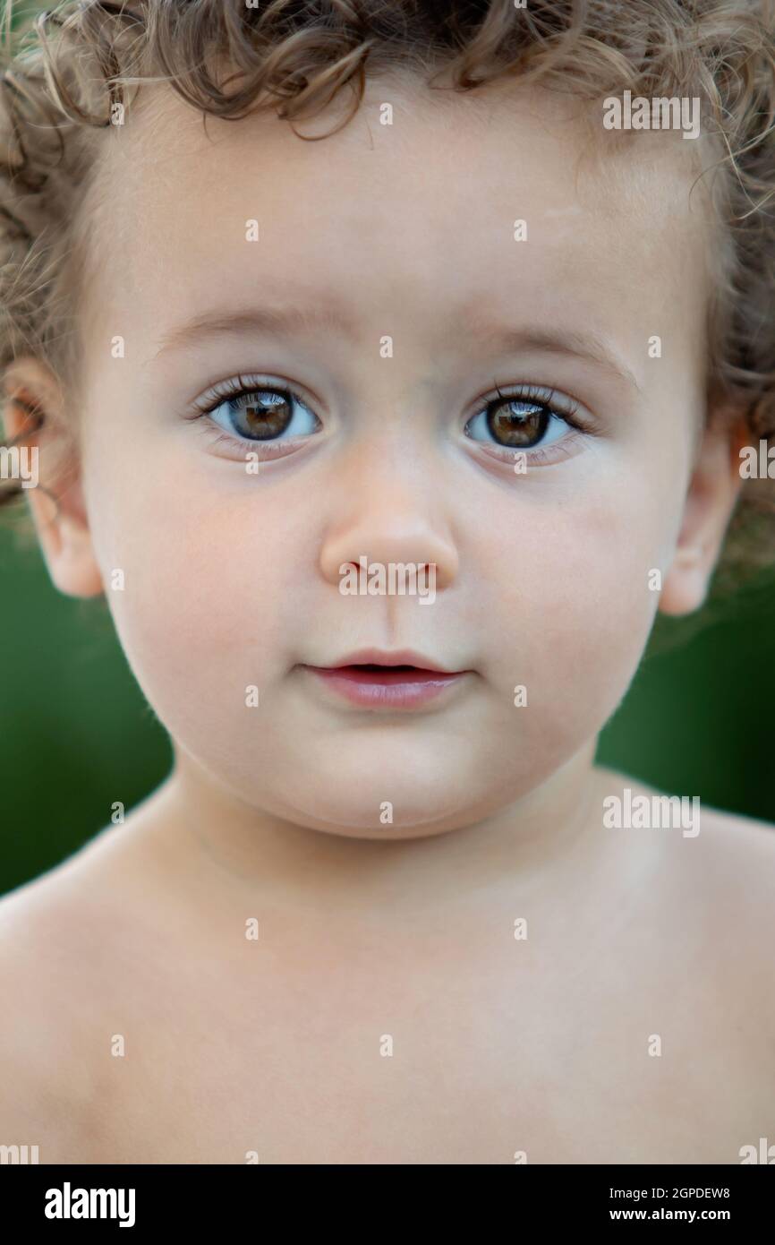 Child without hair hi-res stock photography and images - Alamy