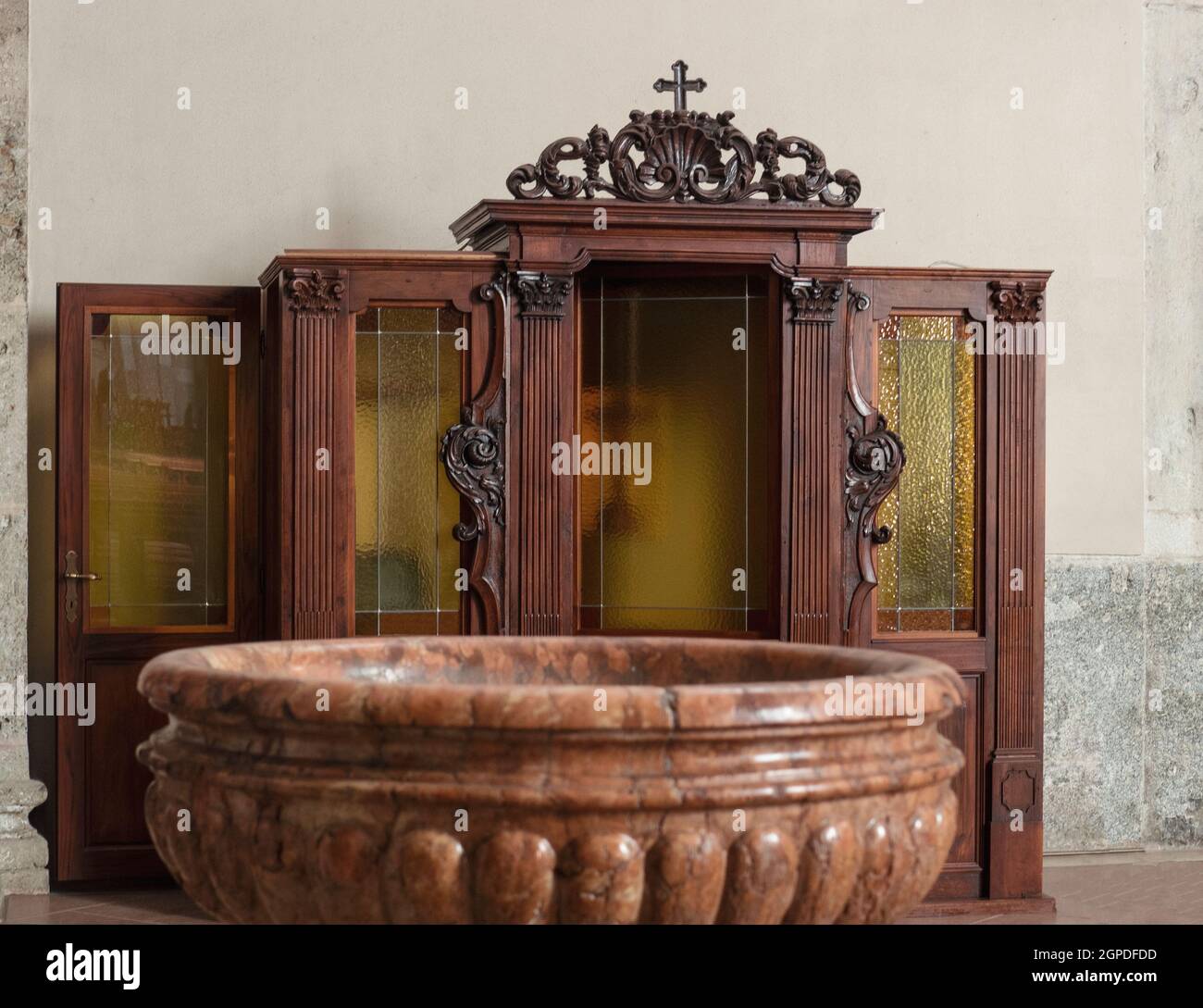 Confessional of a church hi-res stock photography and images - Alamy