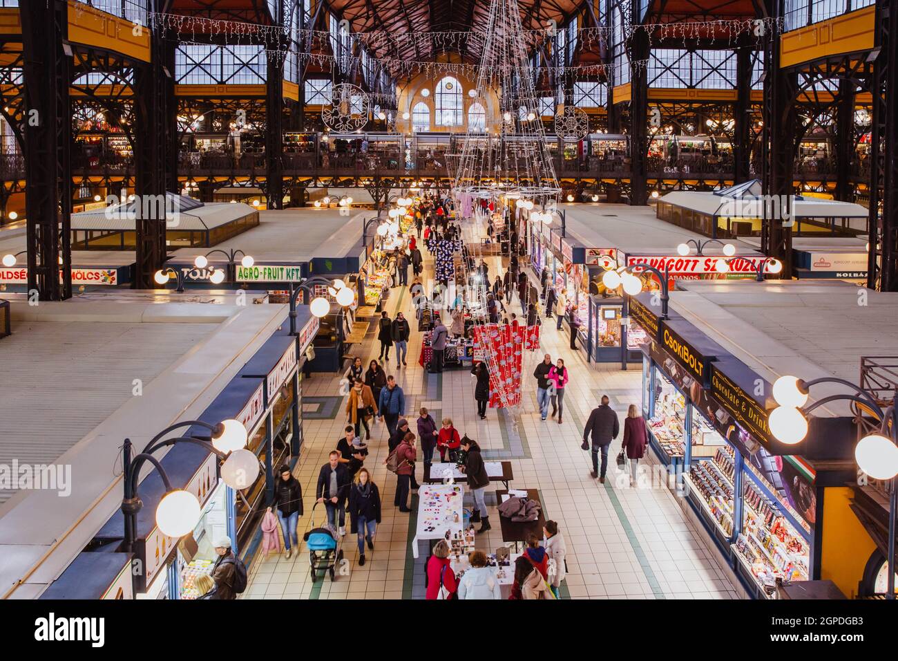BUDAPEST, HUNGARY - November 2019: Budapest Great Market Hall (Central ...