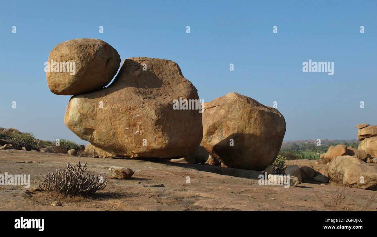 Big rocks in hampi hi-res stock photography and images - Alamy