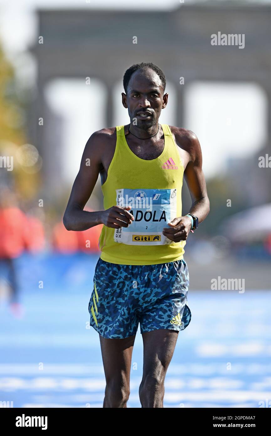 Guye adola hi-res stock photography and images - Alamy