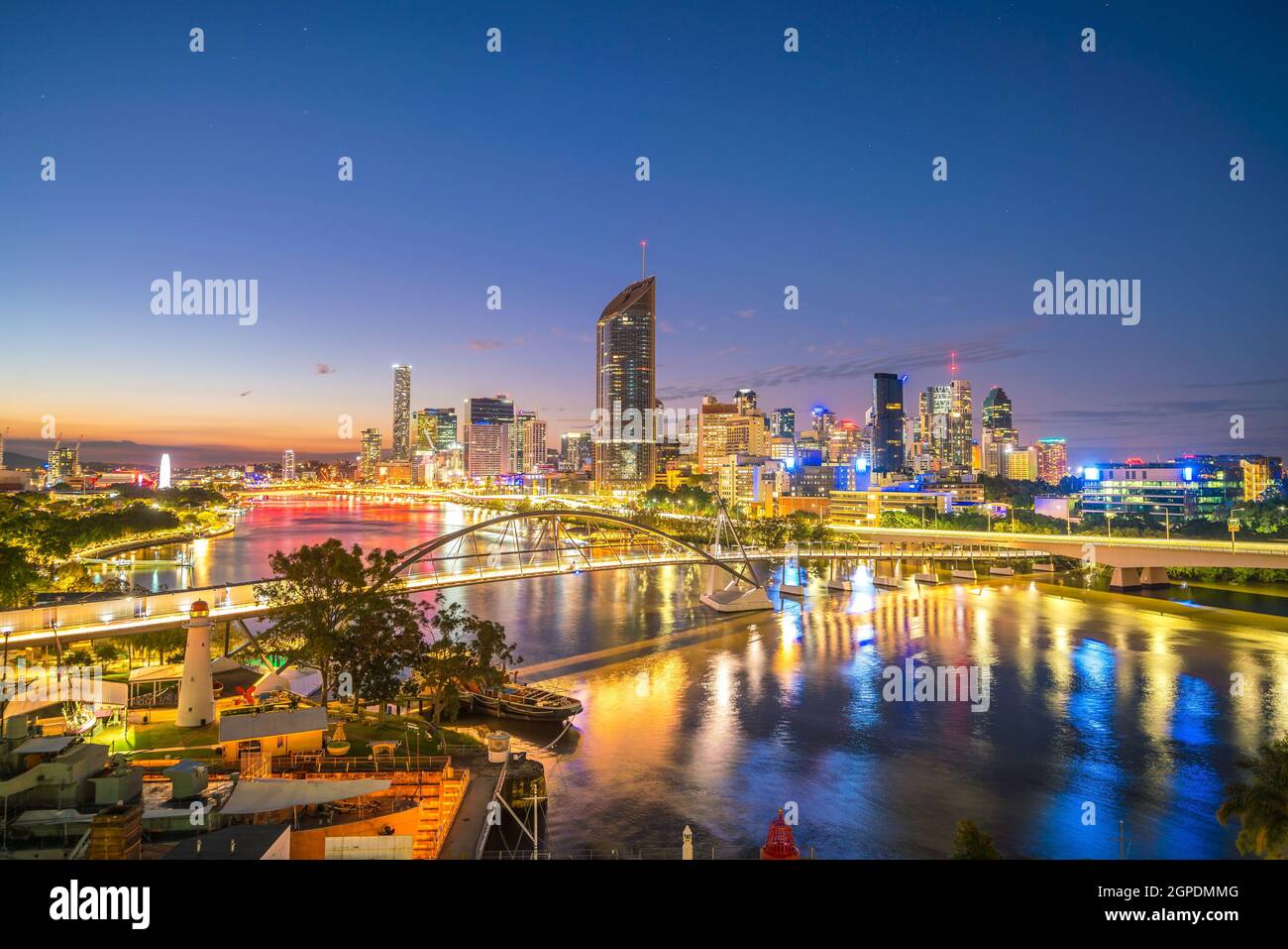 Brisbane city skyline and Brisbane river at twilight in Australia Stock ...