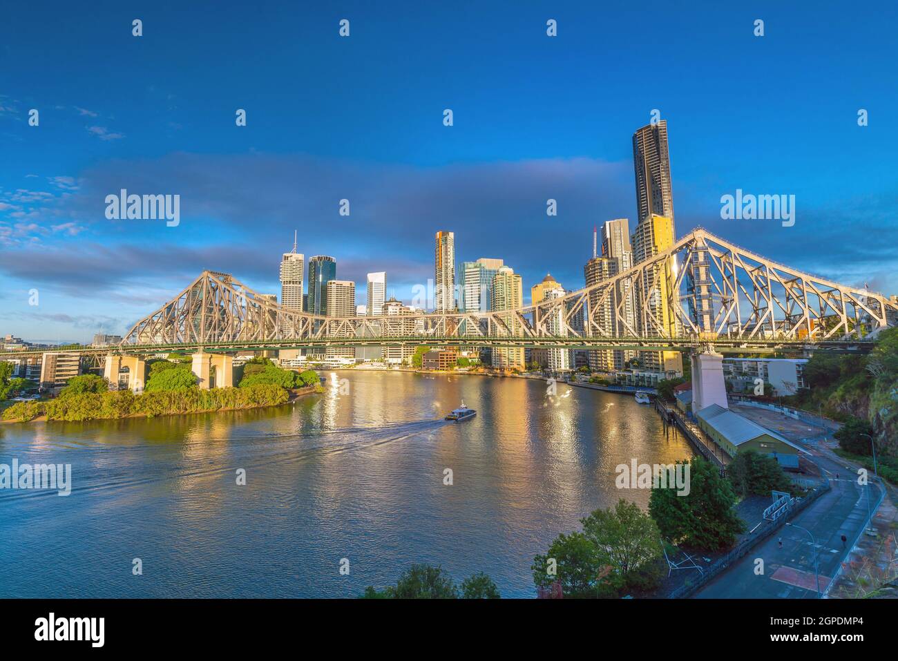 Brisbane city skyline and Brisbane river in Australia Stock Photo - Alamy