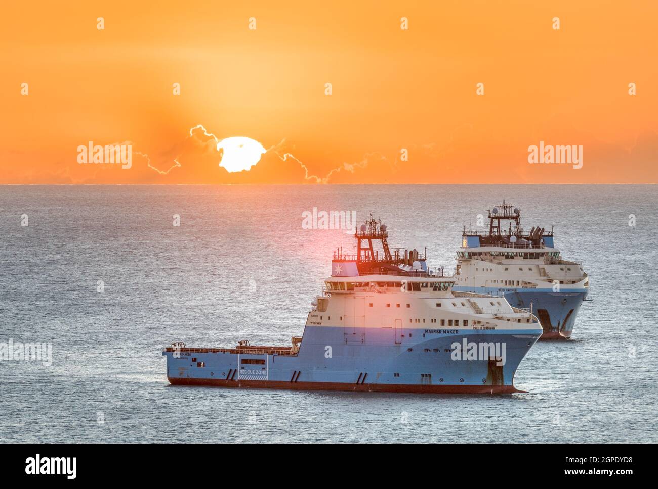 Offshore oil rig in irish hi-res stock photography and images - Alamy