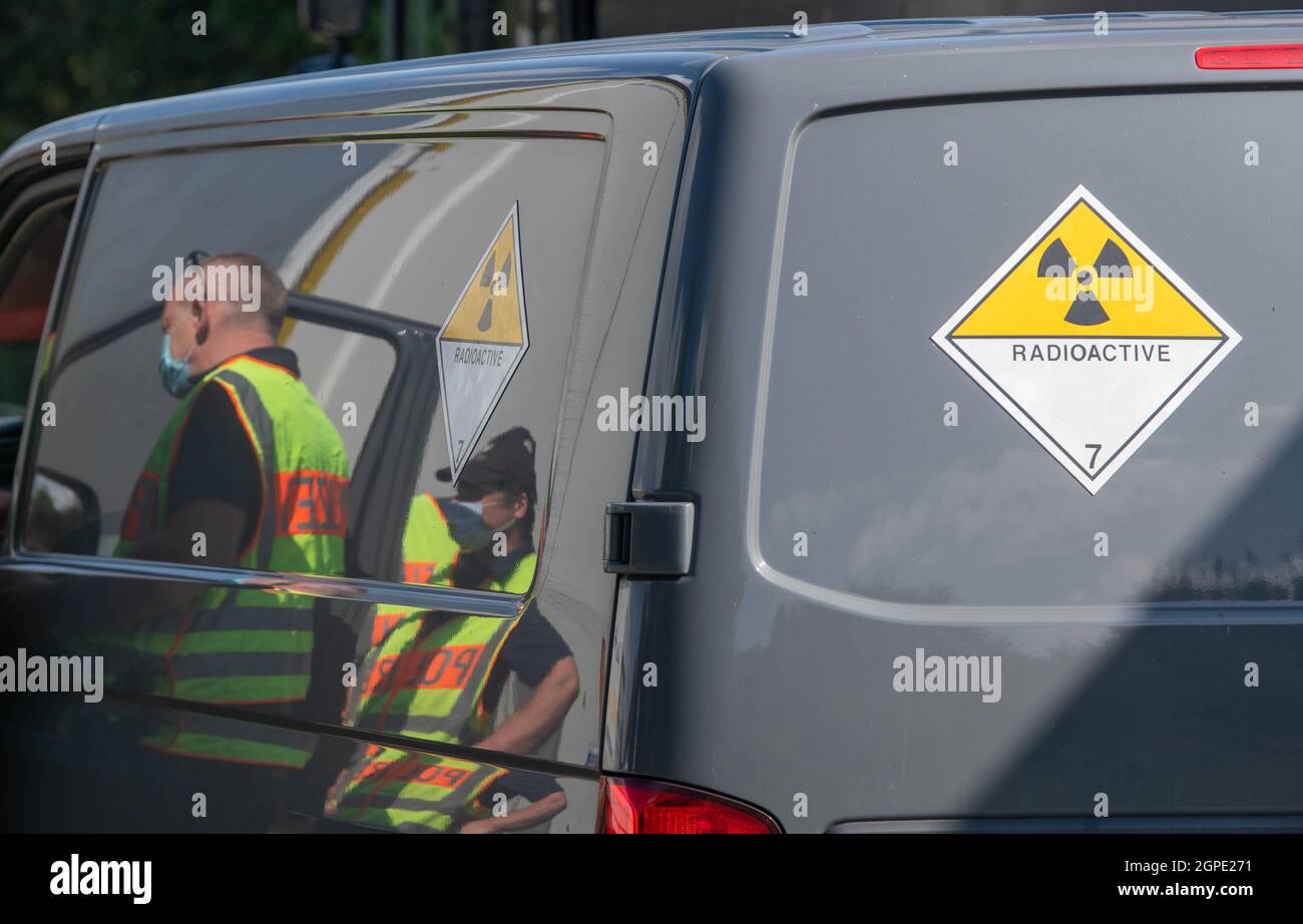 Radioactive materials hi-res stock photography and images - Alamy