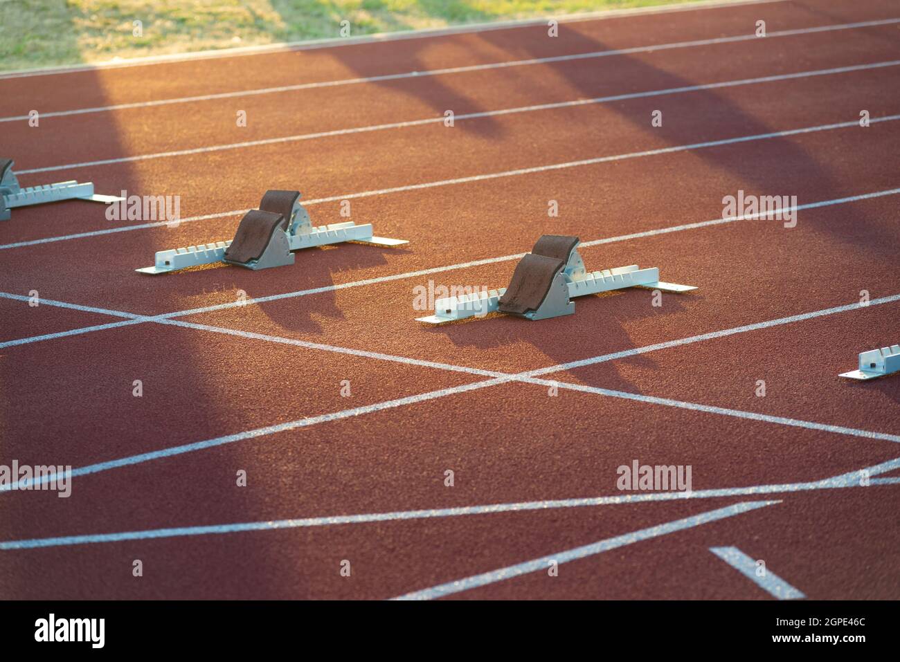Athletics starting blocks hi-res stock photography and images - Alamy