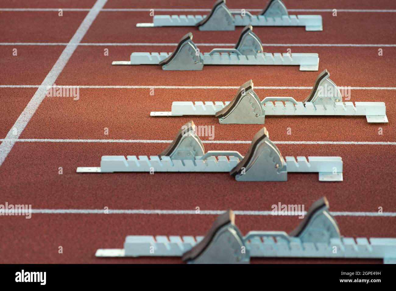 Sprint start blocks hi-res stock photography and images - Alamy