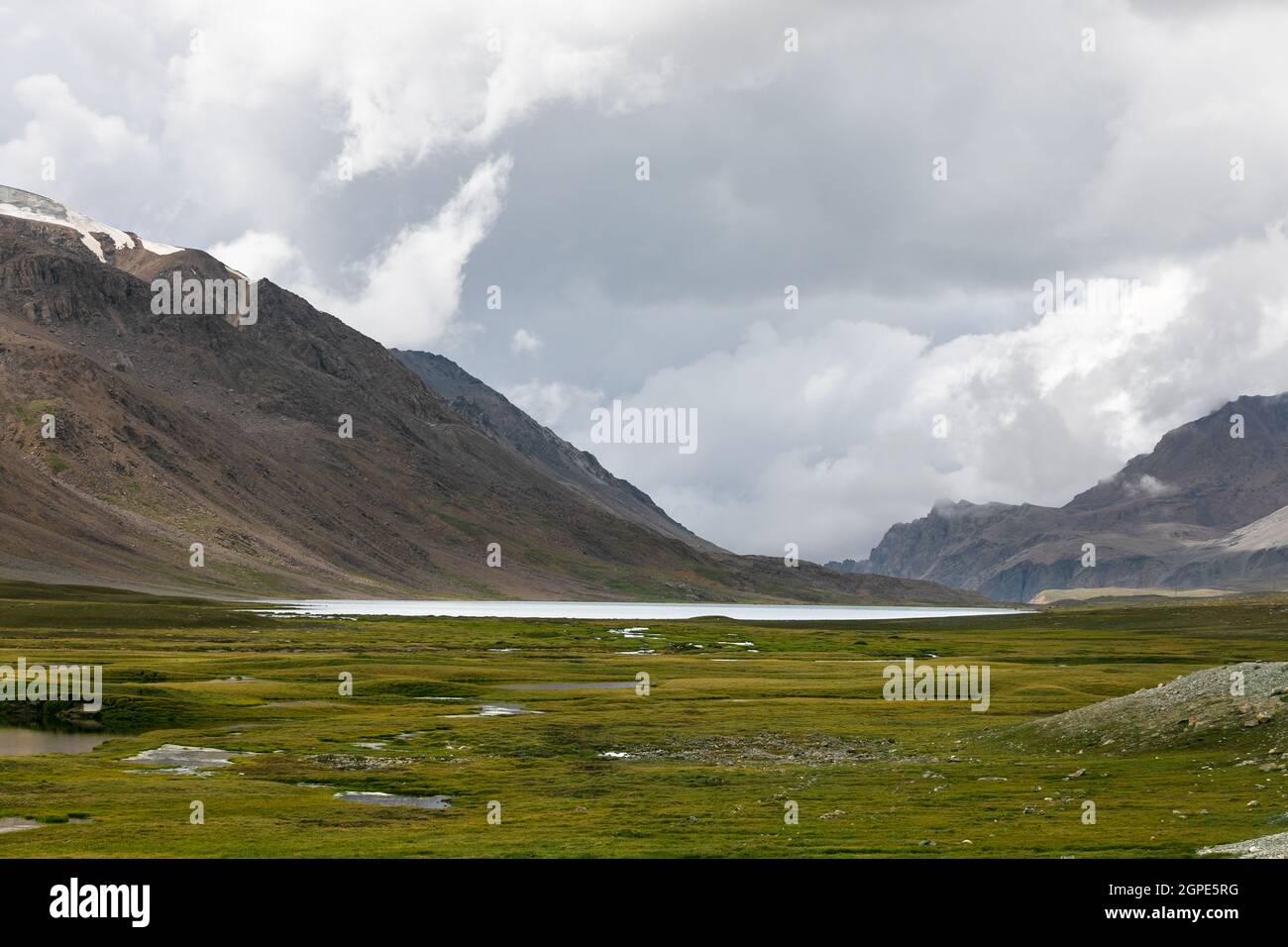 Altitude high clouds background hi-res stock photography and images - Alamy