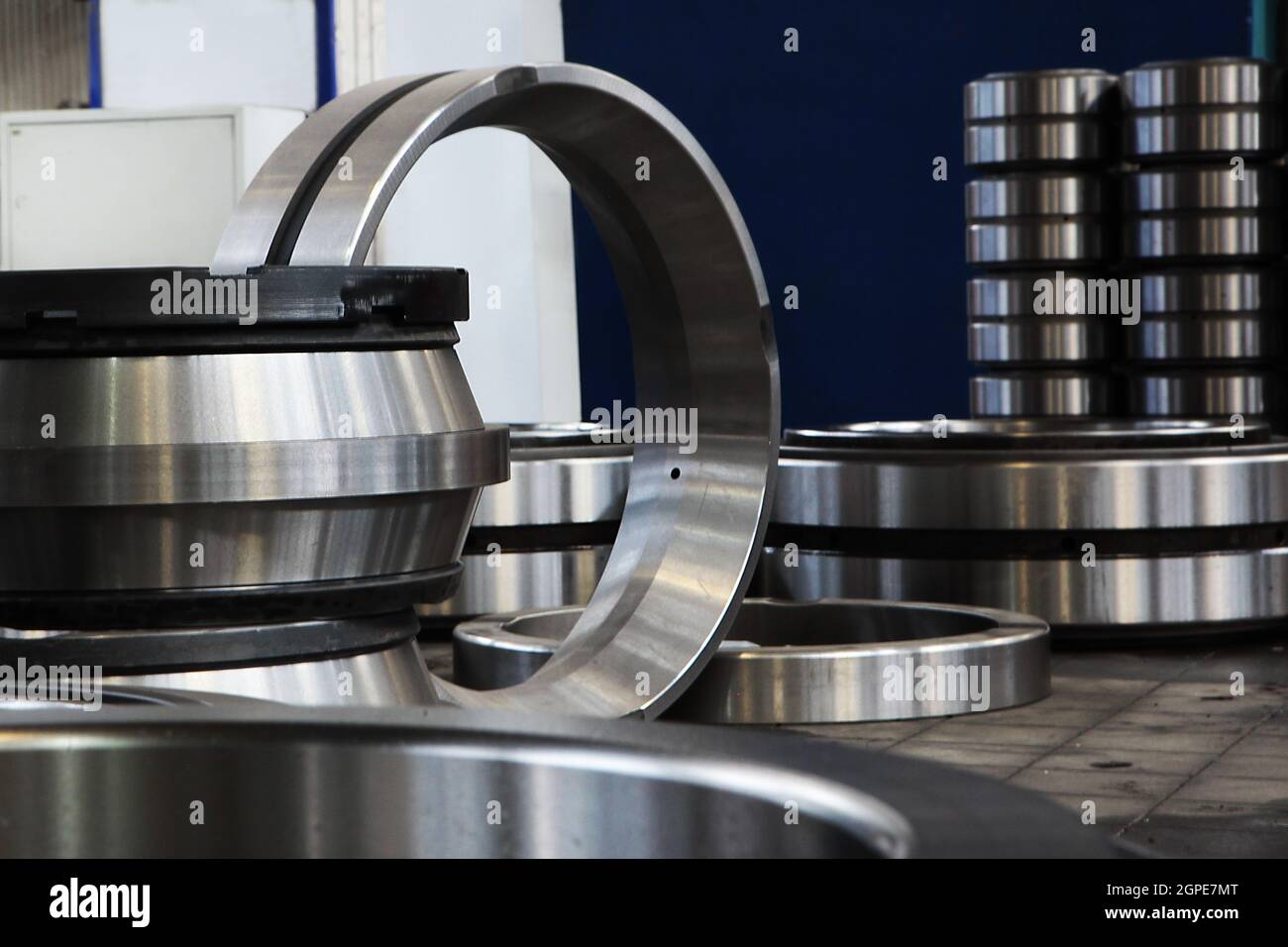 A large number of ready-made bearings in the factory. Bearings of ...