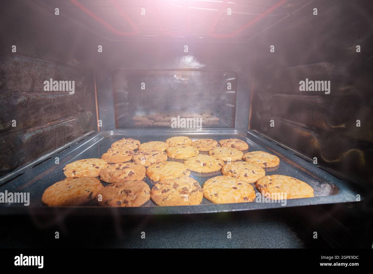 Inside bakery oven hi-res stock photography and images - Alamy