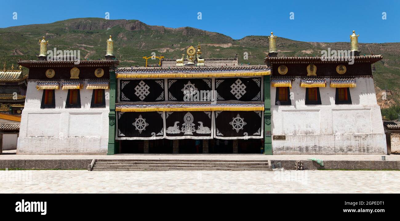 Chinese temple flag hi-res stock photography and images - Alamy