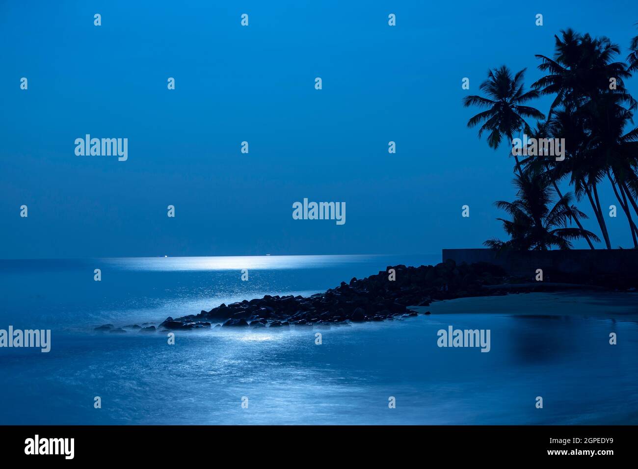Moonlite hi-res stock photography and images - Alamy