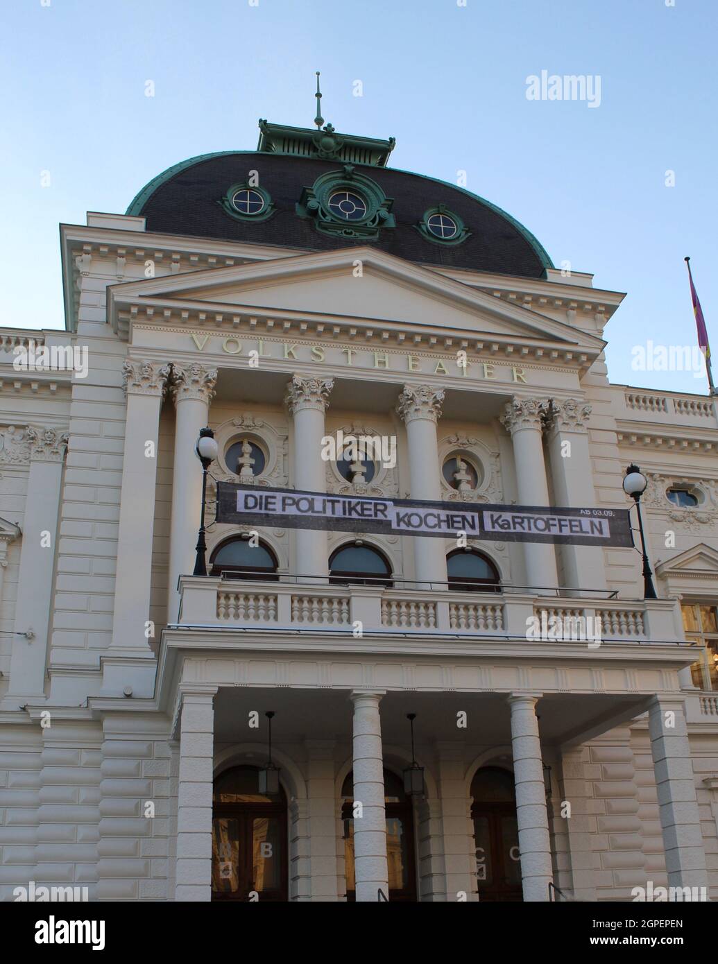 Theater in Vienna Austria. Volkstheater building, front view Stock ...