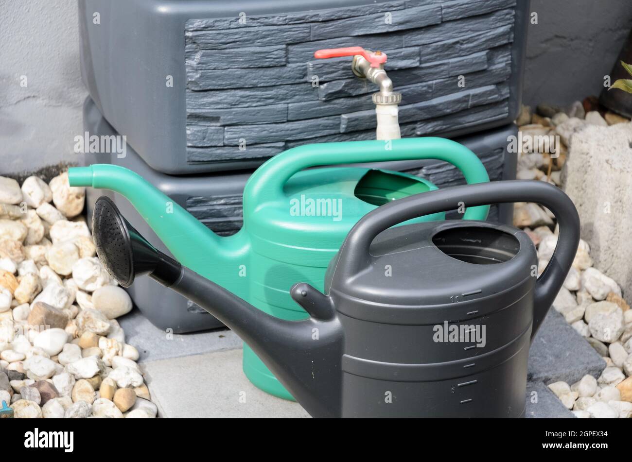 Watering cans, rain hi-res stock photography and images - Alamy