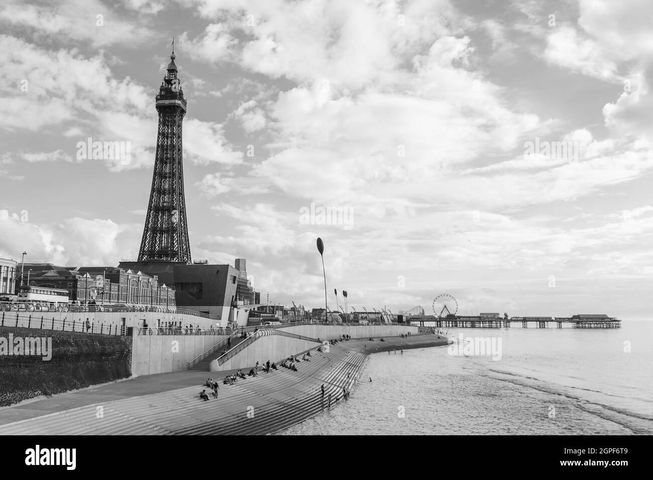 Wavy curving Black and White Stock Photos & Images - Alamy