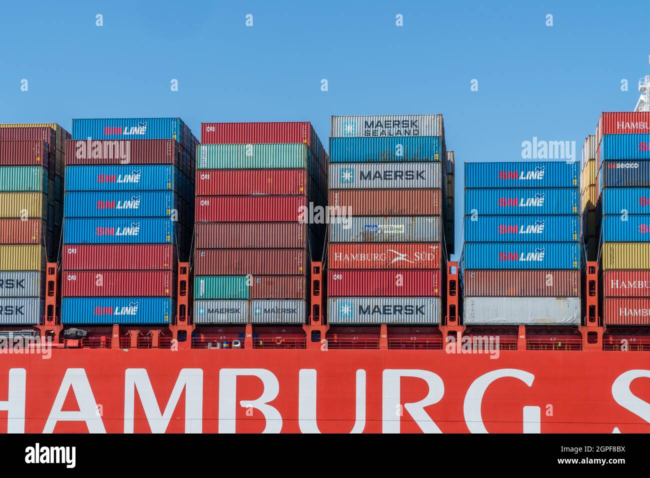 Cargo ship loaded containers port hi-res stock photography and images ...