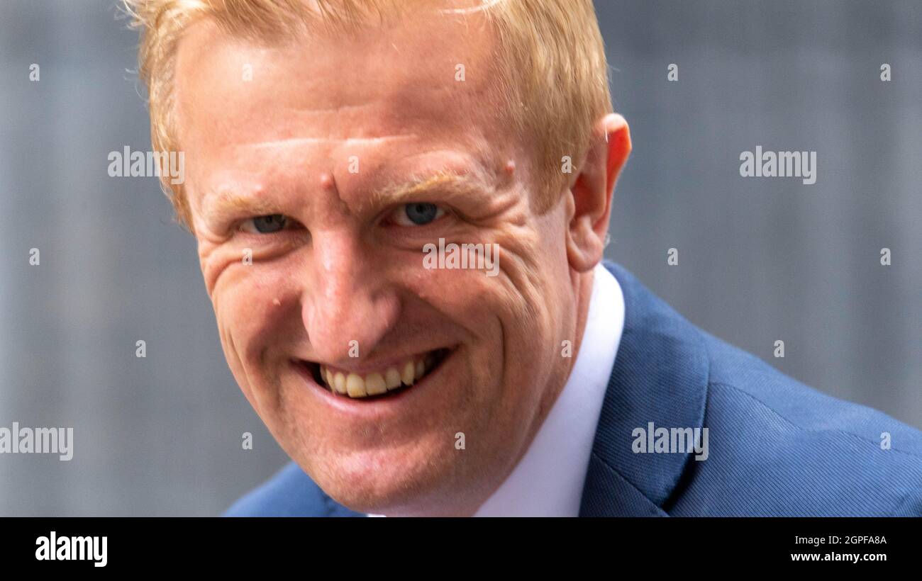 Conservative party co chairman oliver dowden hi-res stock photography ...