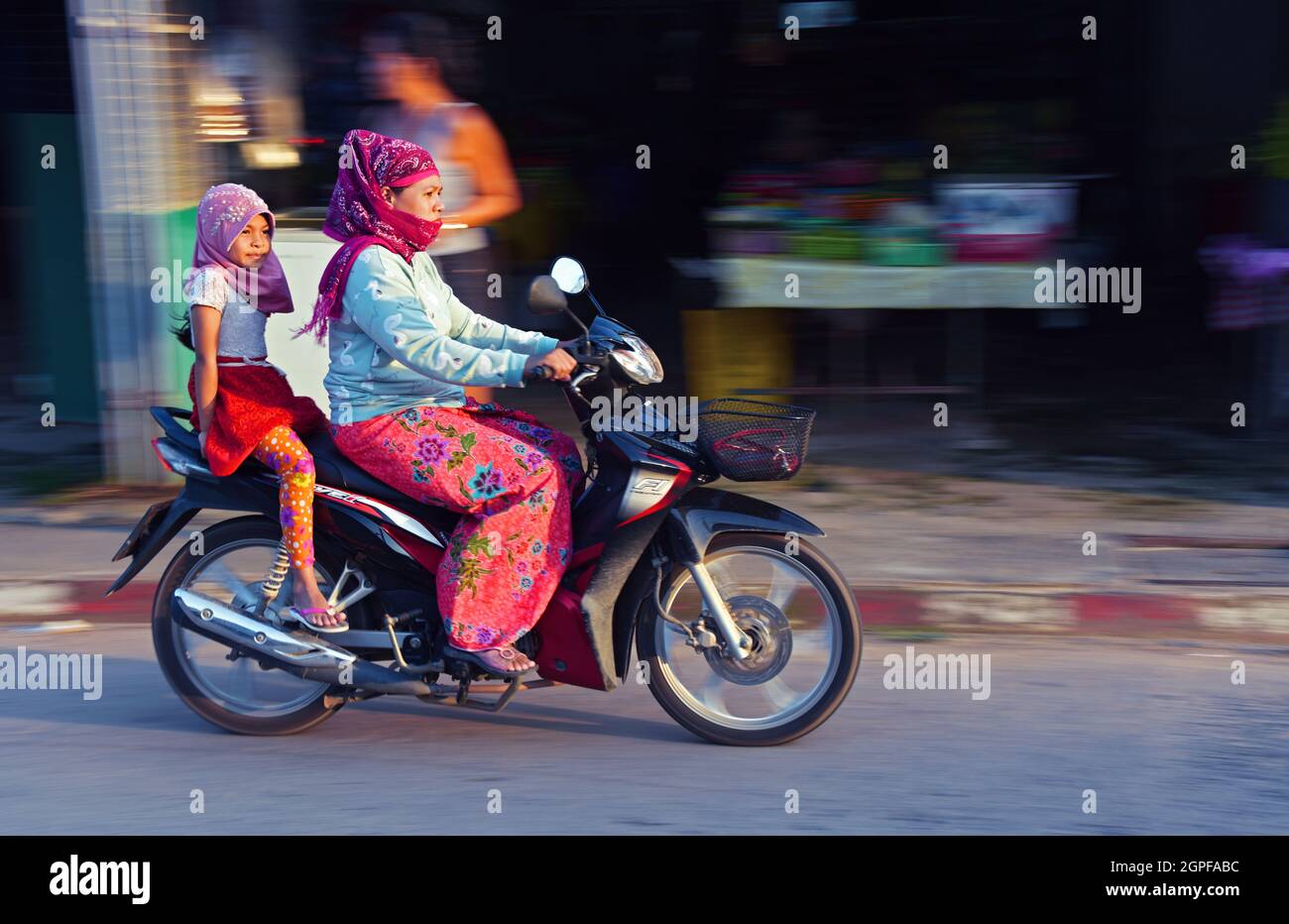 THAILAND, ISLAND OF KHO YOA NOI, ANDAMAN SEA AT EAST OF PHUKET, MUSLIM ...