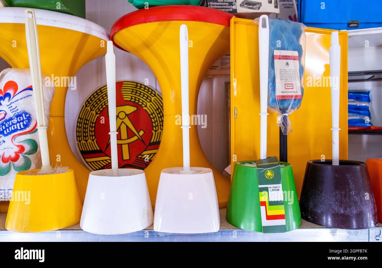 Dabel, Germany. 29th Sep, 2021. Toilet brushes are on display in the ...