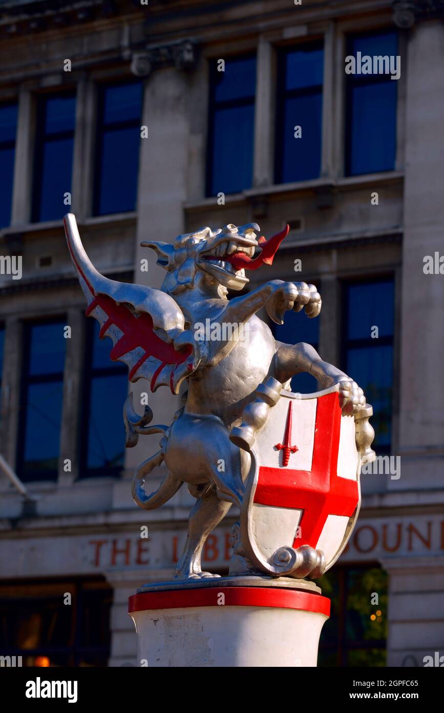 GREAT BRITAIN, LONDON, EMBLEM OF LONDON, ENGLAND Stock Photo - Alamy