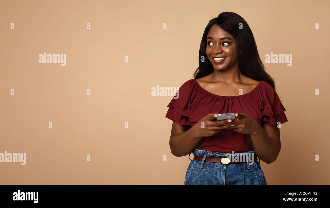 Pretty black woman cool hi-res stock photography and images - Alamy