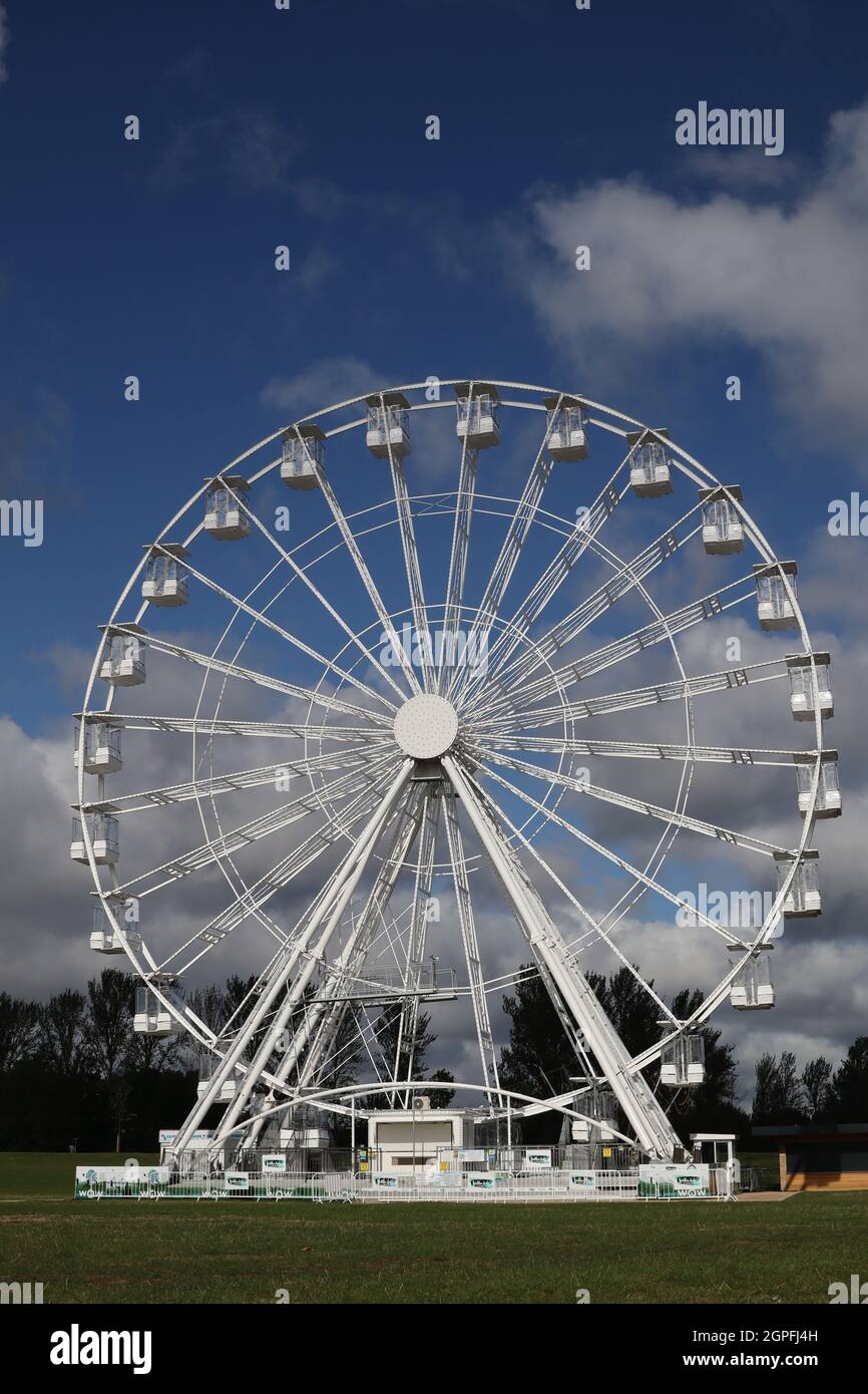 Ferris wheel fairground hi-res stock photography and images - Alamy