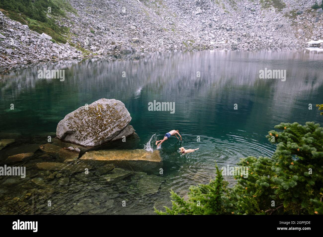 Summer camp swimming hi-res stock photography and images - Alamy