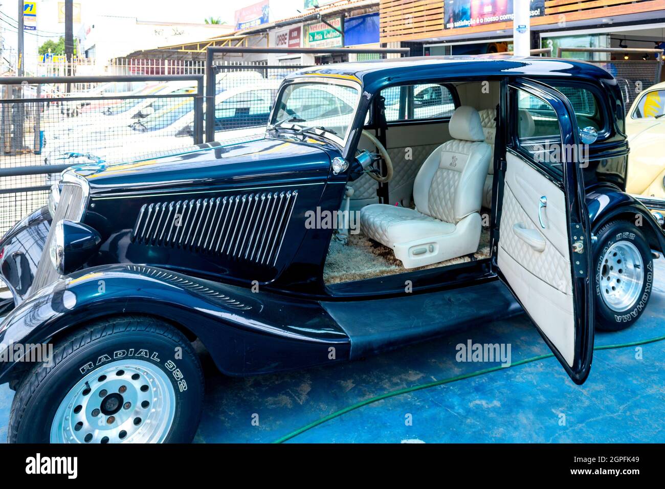 Vintage Jaguar car in the Interclassicos dealership business selling ...