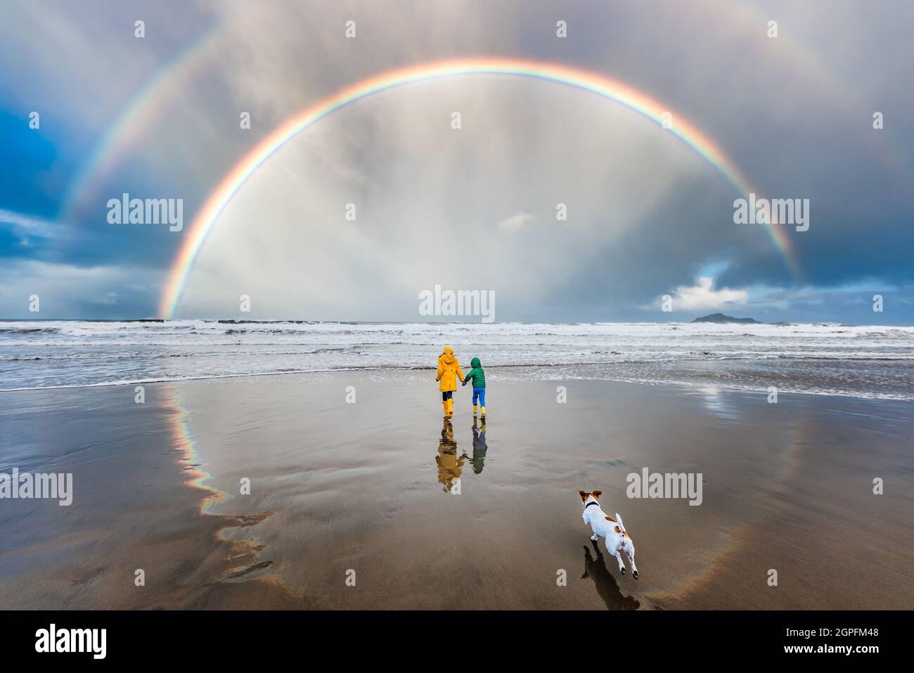 Girl preteen rainbow hi-res stock photography and images - Alamy